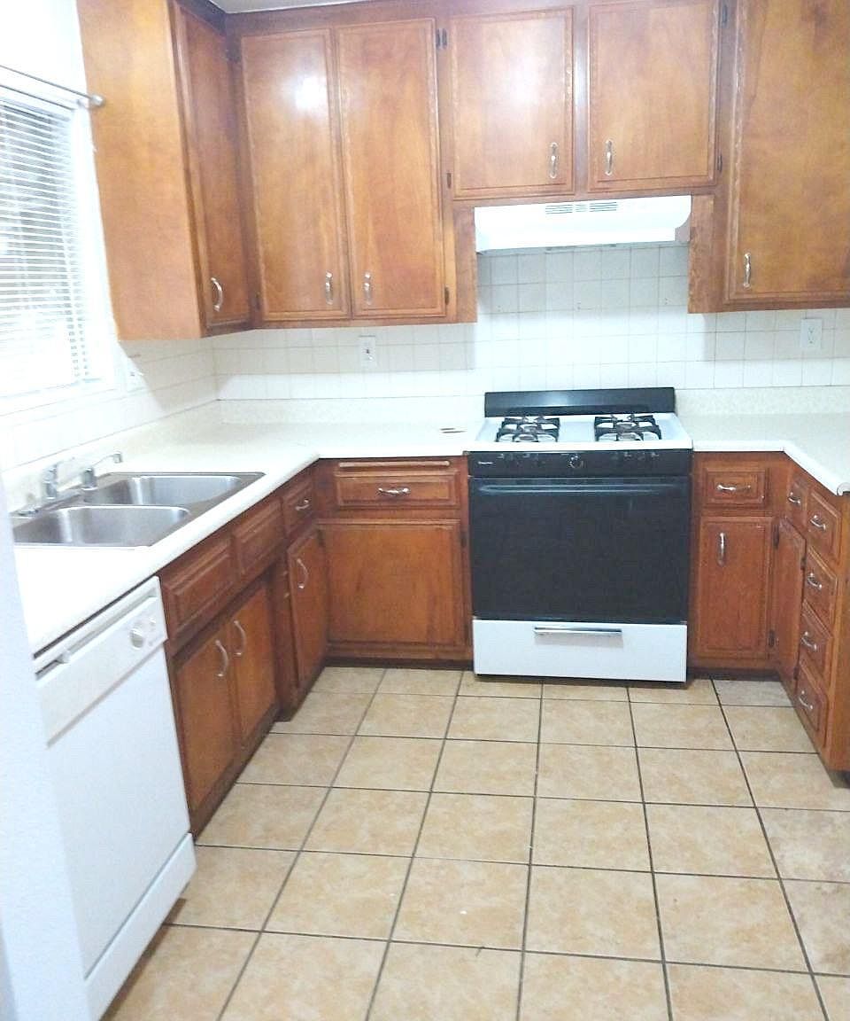 25555 New Chicago Ave APT A, Hemet, CA 92544 | Zillow