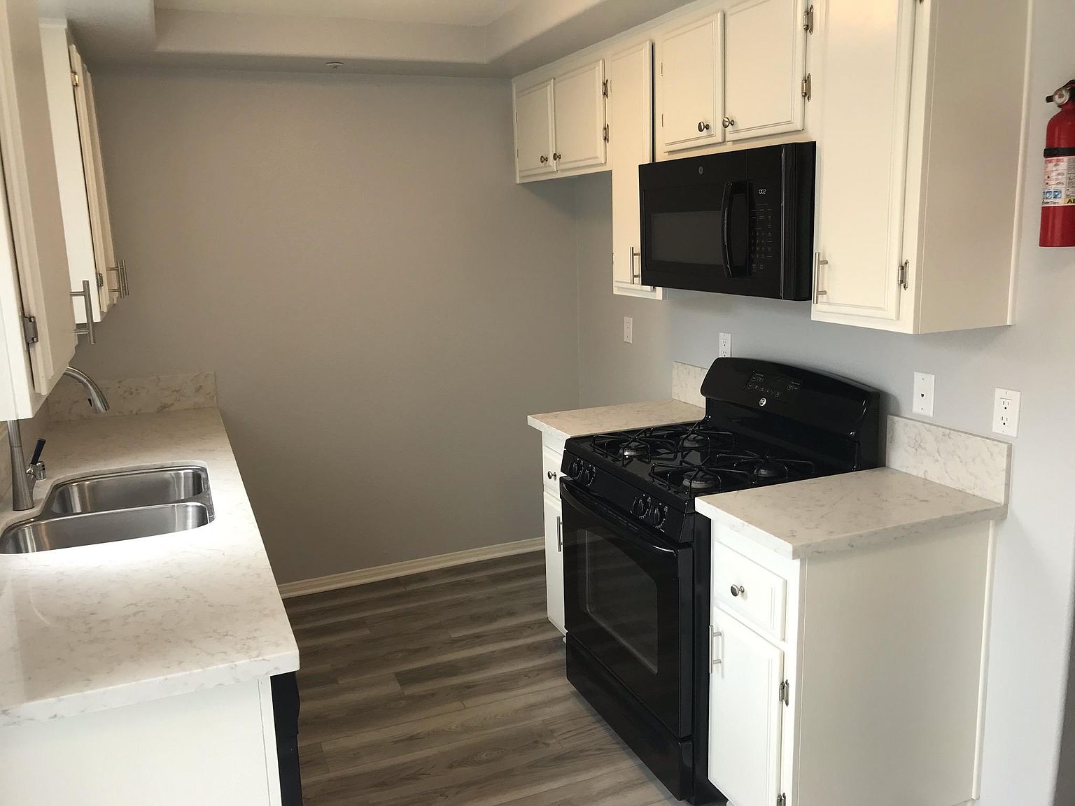 9560 Walker St, Cypress, CA 90630 | Zillow