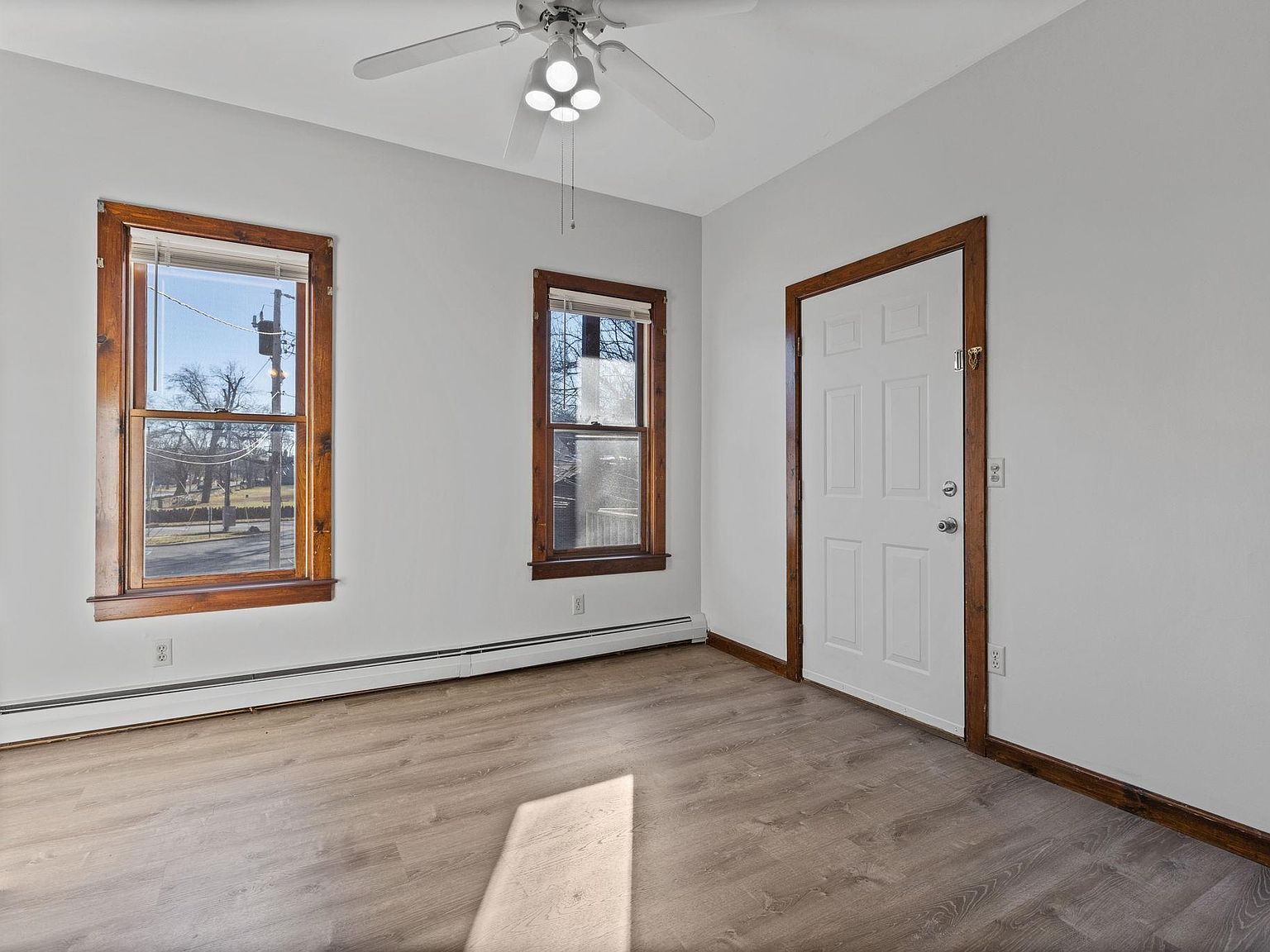 18 Center St FLOOR 2, Poughkeepsie, NY 12601 | Zillow