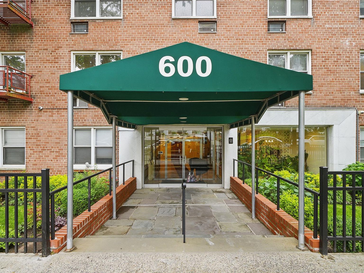 600 Locust Street #7C, Mount Vernon, NY 10552 | Zillow