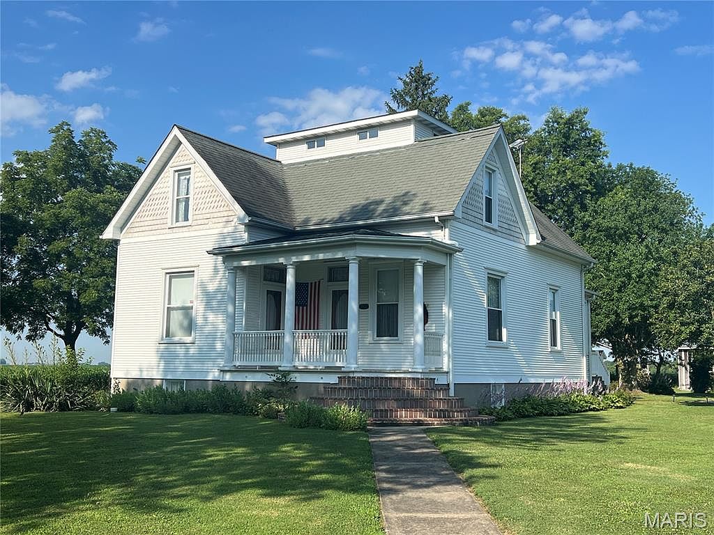 401 S 6th St, New Douglas, IL 62074 | Zillow