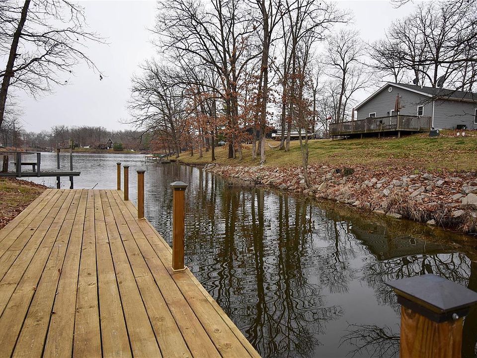 10859 Shining Trees Ln, Plainview, IL 62685 | Zillow