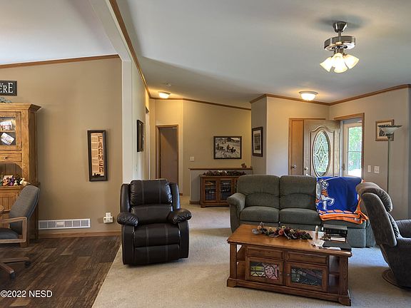 104 1st Ave, Altamont, SD 57237 | MLS #39-182 | Zillow
