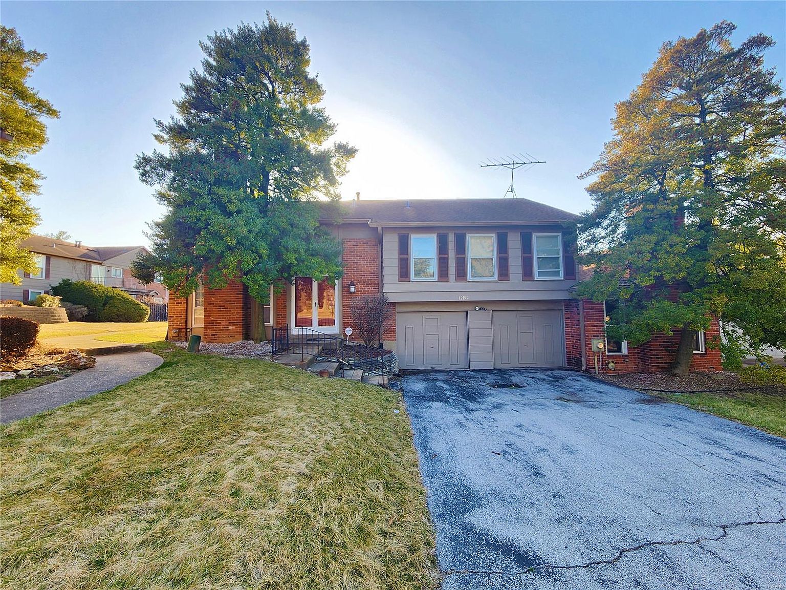 12195 Partridge Run Dr, Florissant, MO 63033 | Zillow