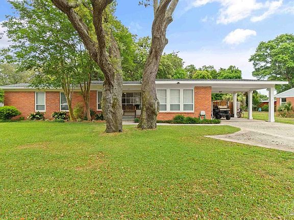 26 Gilmore Dr, Gulf Breeze, FL 32561 | Zillow