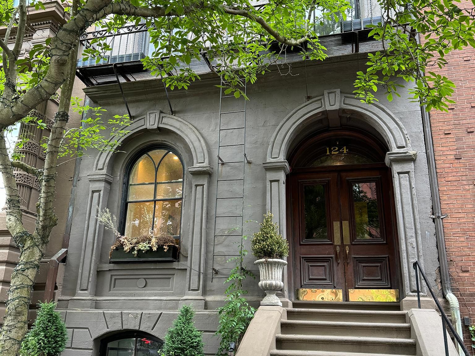 124 Beacon St, Boston, MA 02116 | Zillow