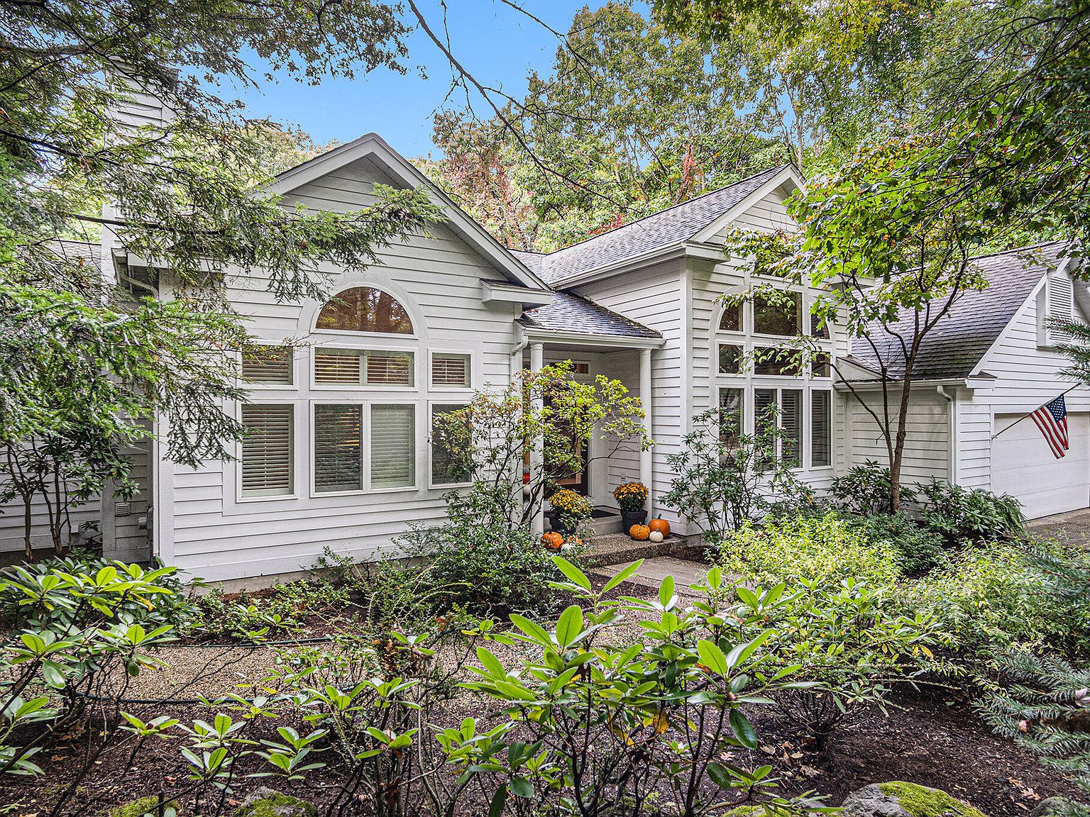 17860 W Spring Lake Rd, Spring Lake, MI 49456 | Zillow