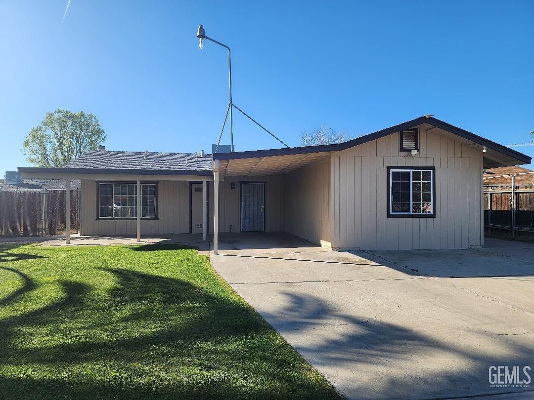 816 Rosa Ct, Delano, CA 93215 | Zillow