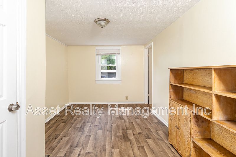 2235 Whittle Springs Rd #1, Knoxville, TN 37917 | Zillow