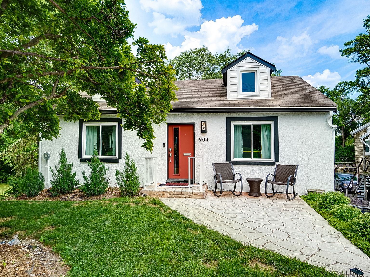 904 Oak Ave, Cincinnati, OH 45215 | Zillow