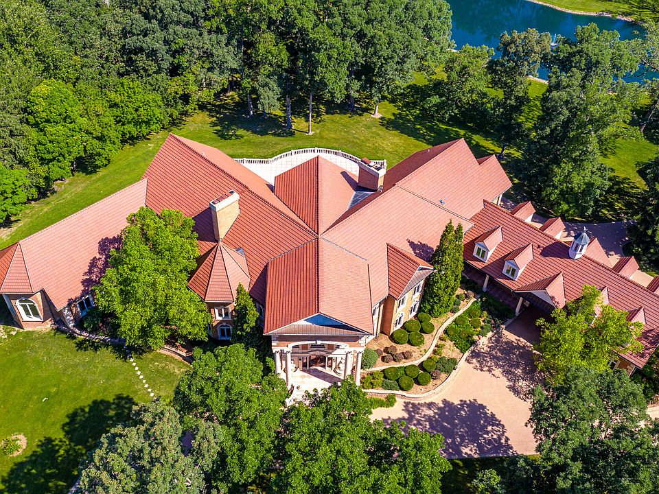 94 Hawthorne Rd, Barrington, IL 60010 | MLS #11763968 | Zillow