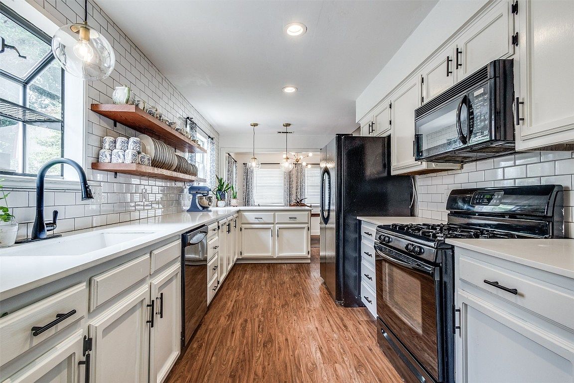 811 Mack Dr, Denton, TX 76209 | MLS #20348227 | Zillow