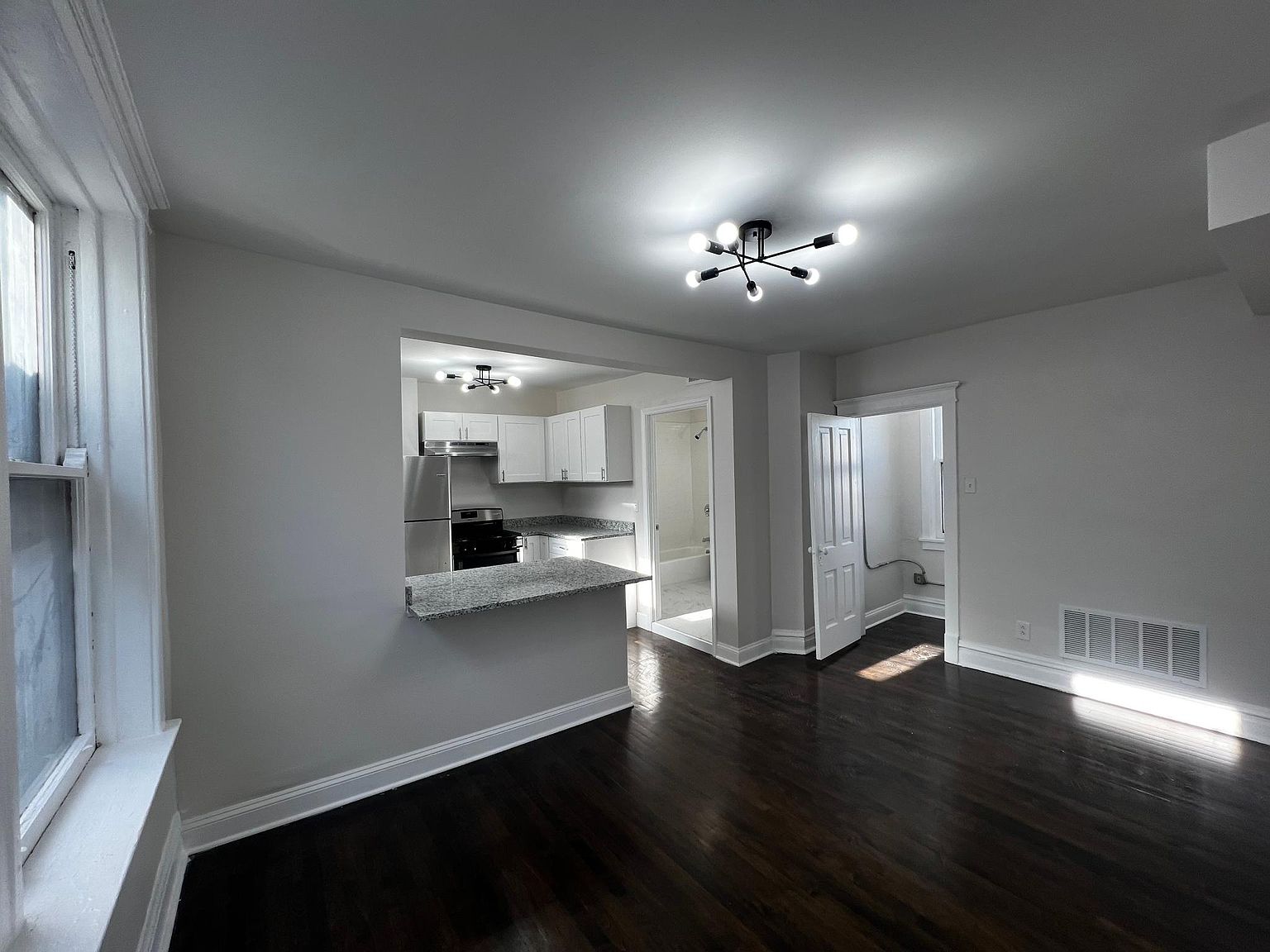 1626 N California Ave #3, Chicago, IL 60647 | Zillow