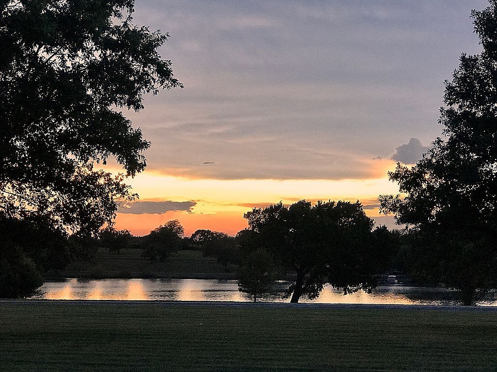 2207 E Lake Miola Dr, Paola, KS 66071 | Zillow