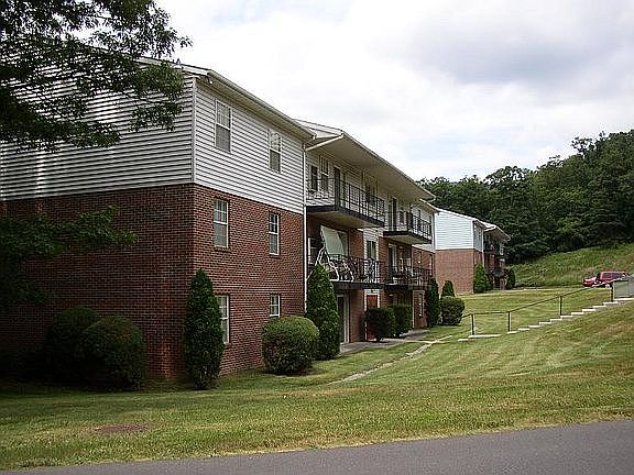 14203 Cedarwood Dr SW, Cumberland, MD 21502 | Zillow