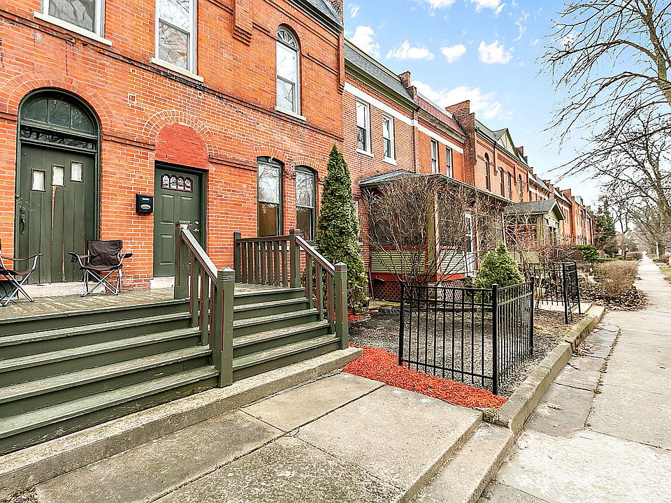 11227 S Saint Lawrence Ave, Chicago, IL 60628 | Zillow