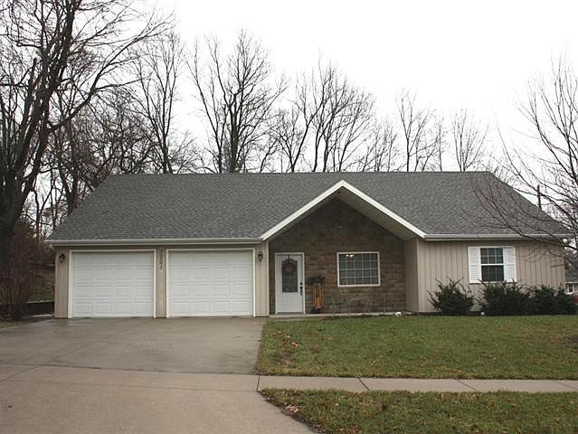 2201 Chambers Ave, Saint Joseph, MO 64506 | Zillow