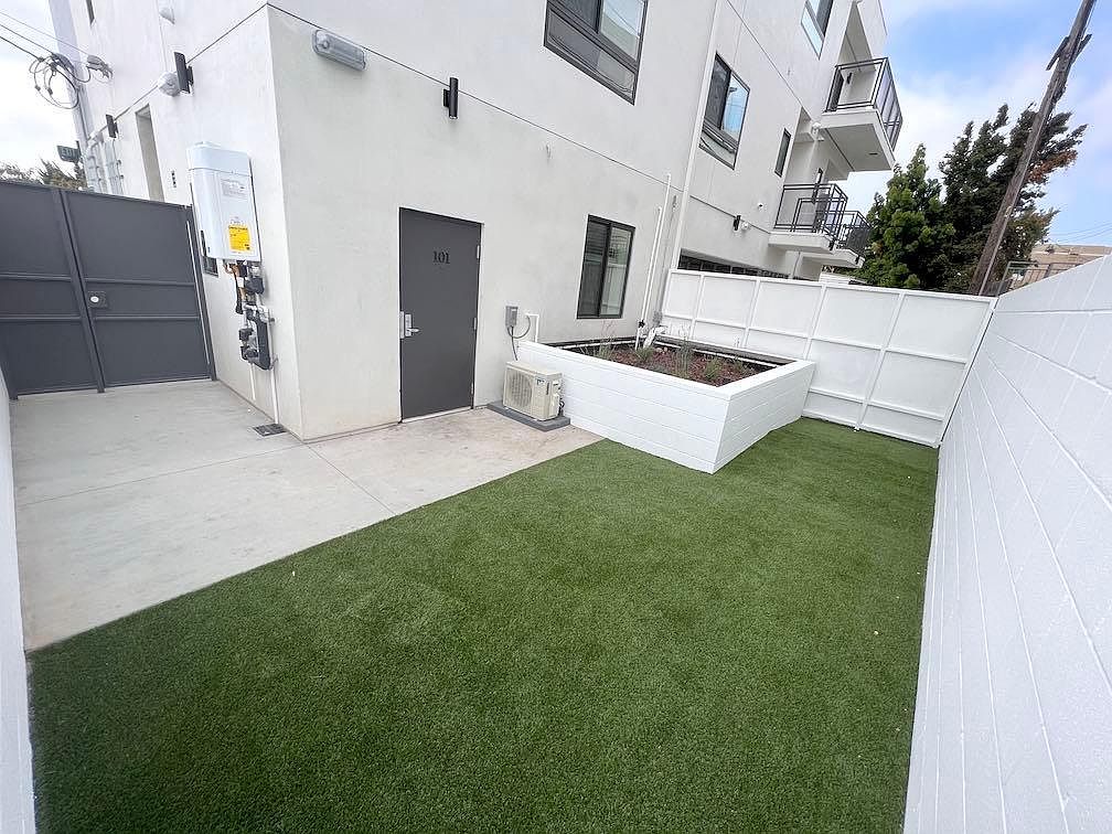 12401 Matteson Ave #101, Los Angeles, CA 90066 | Zillow