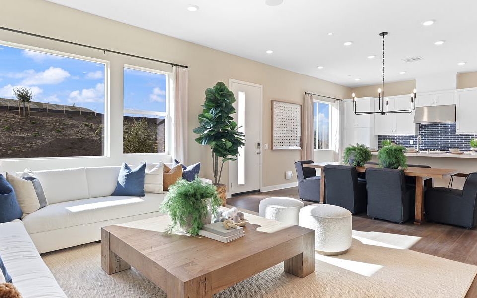Outlook 4 Plan, Valencia : Outlook, Stevenson Ranch, CA 91381 | Zillow