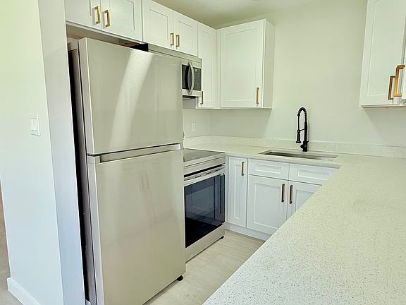 3053 Adrian Ave #13, Largo, FL 33774 | Zillow