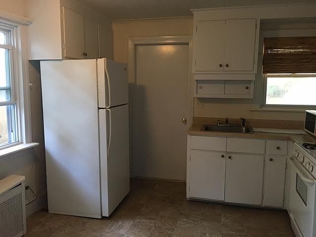 30 Dean St 1ST-APT 1, Attleboro, MA 02703 | Zillow