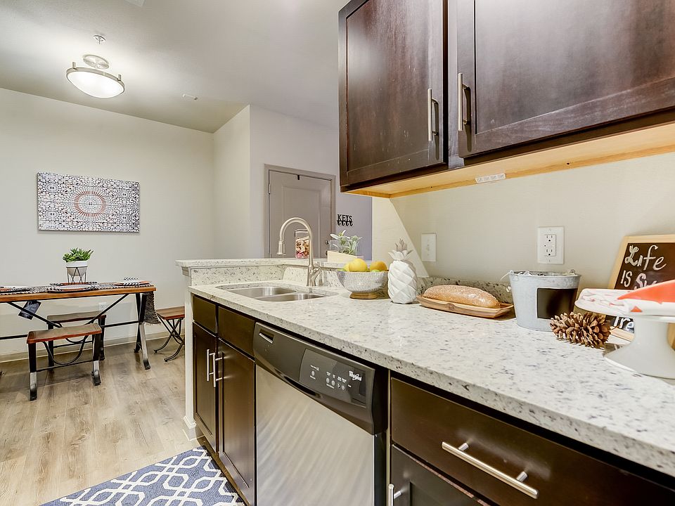 Riverside Apartments - 6600 Rivertrail Arlington TX | Zillow
