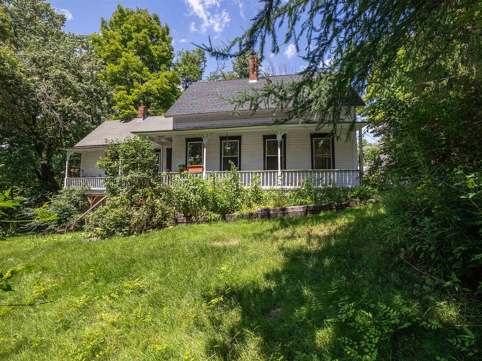 38 Mechanic Street, Winchester, NH 03470 | Zillow