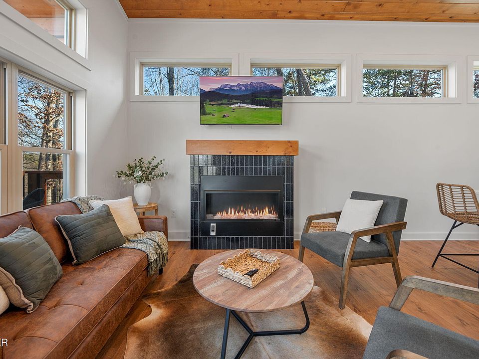 2385 Forge Hideaway Loop Pigeon Forge TN | Zillow
