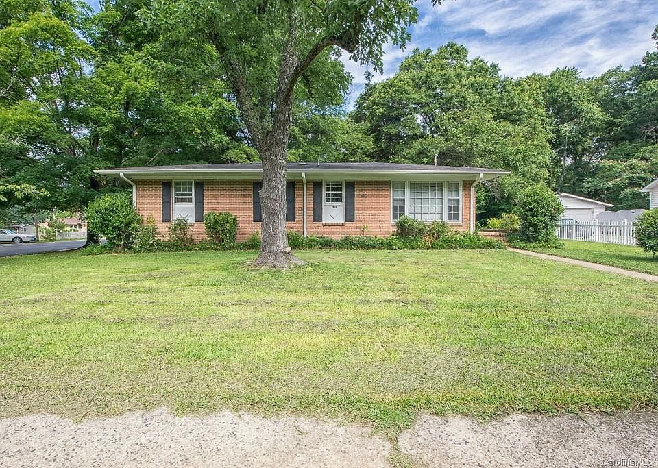 3701 Winterfield Pl, Charlotte, NC 28205 | Zillow