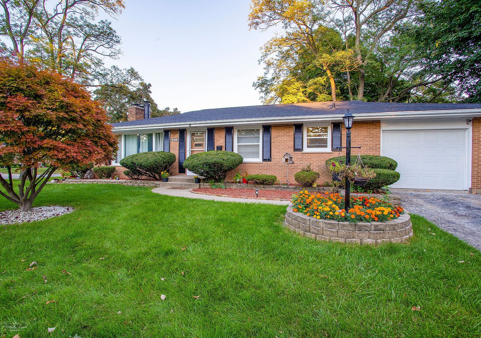 511 N Berwick Blvd, Waukegan, IL 60085 | Zillow