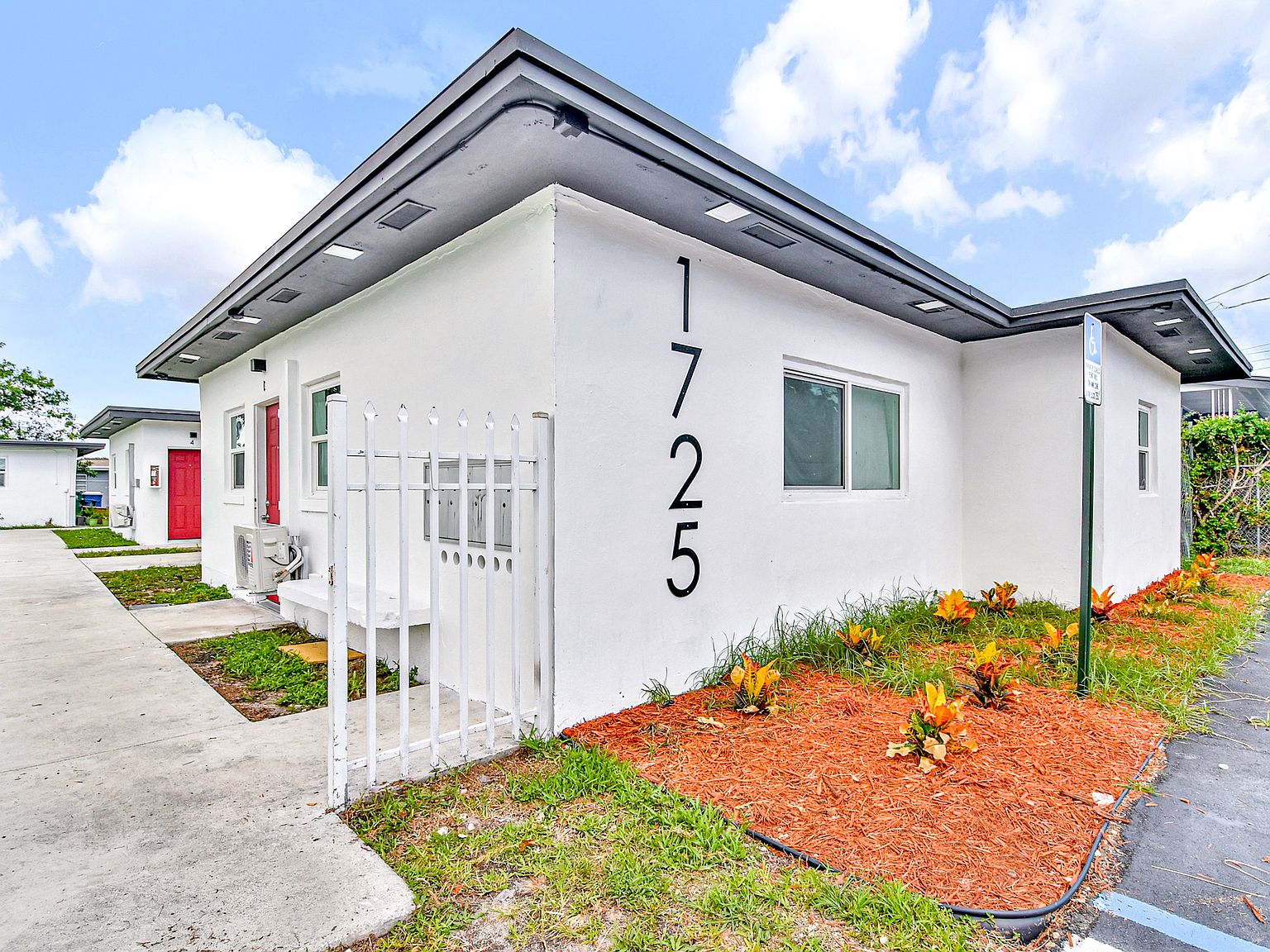 1725 NE 148th St, Miami, FL 33181 | Zillow