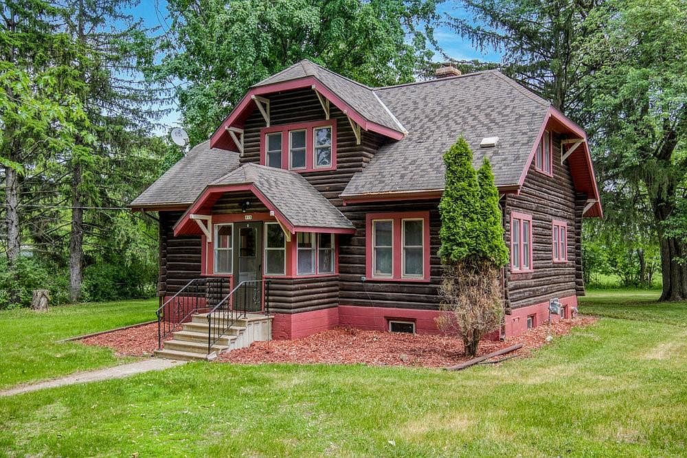 915 West Street, Boyceville, WI 54725 | Zillow