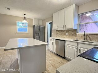 7014 CHRISTOPHER ROBIN Drive, Jacksonville, FL 32210 | MLS #2018348 ...