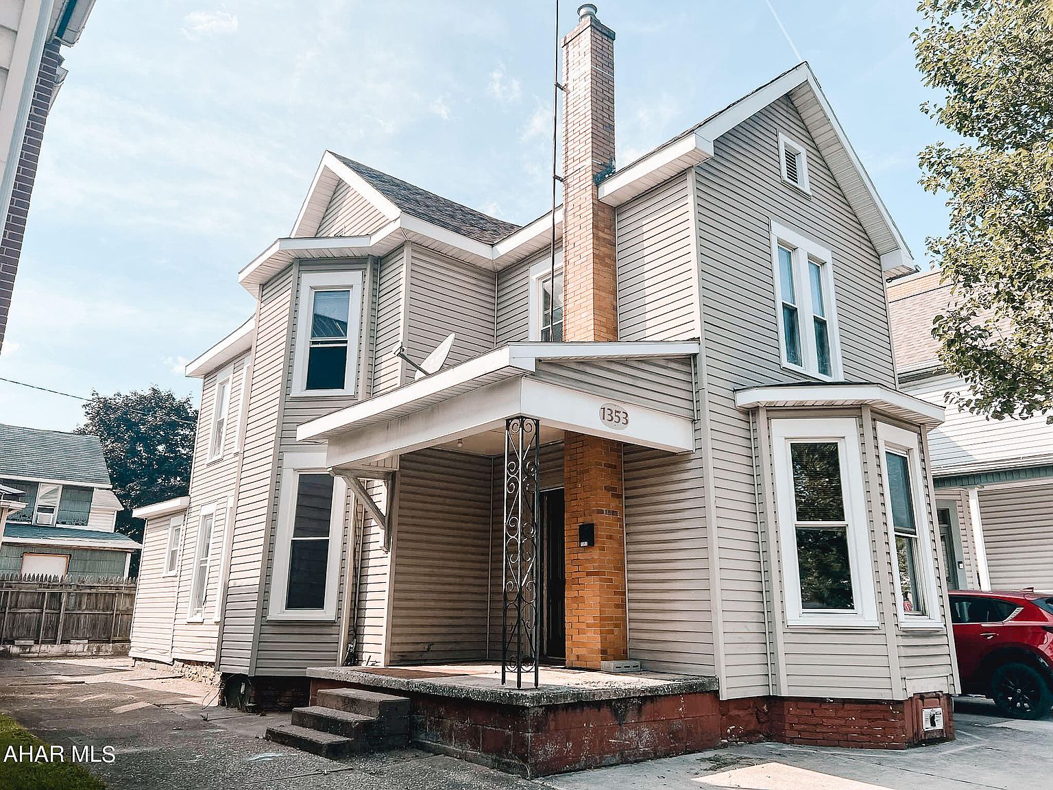 1353 Pennsylvania Ave, Tyrone, PA 16686 | Zillow