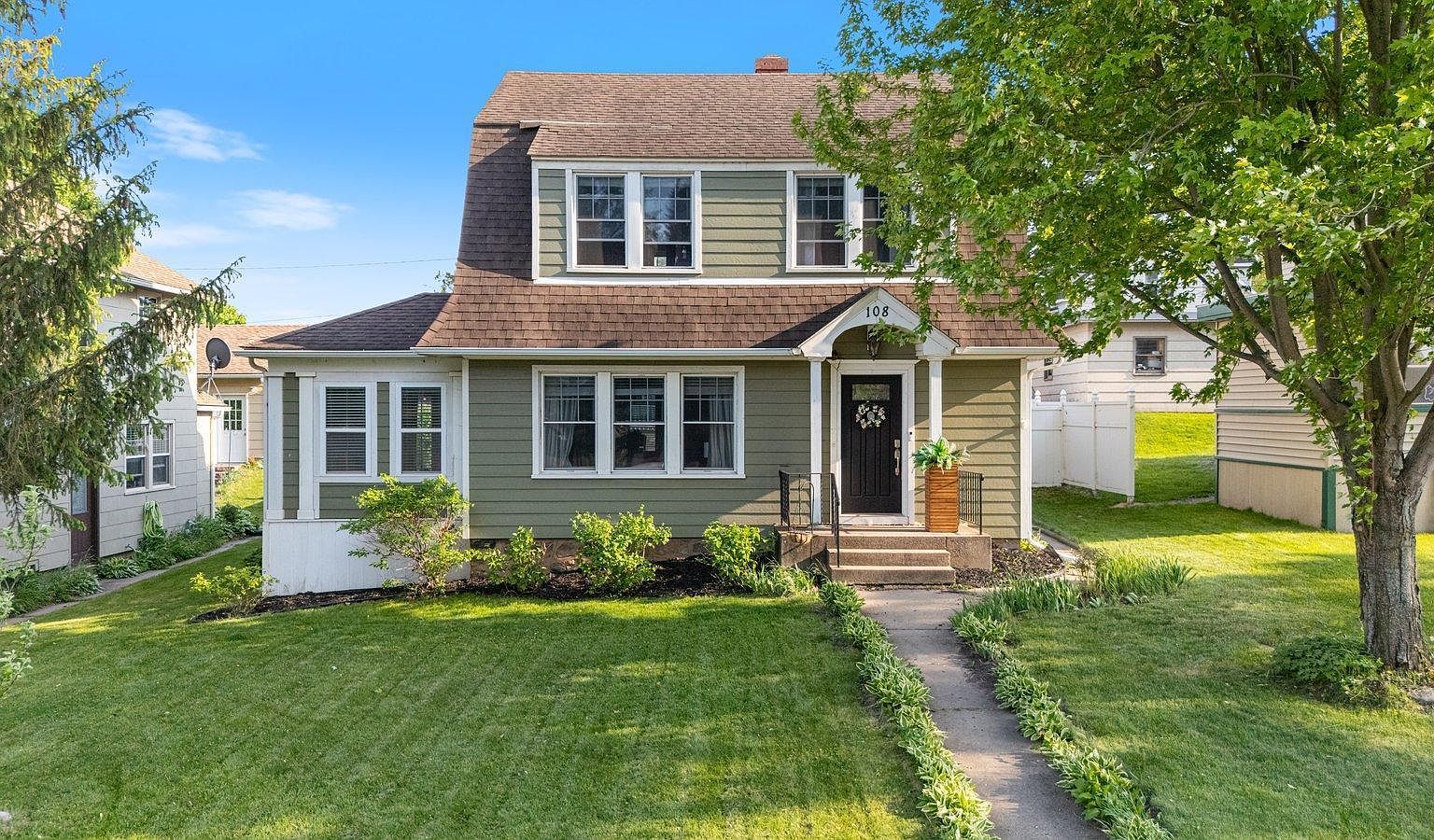 108 Roosevelt St, Coleraine, MN 55722 | Zillow