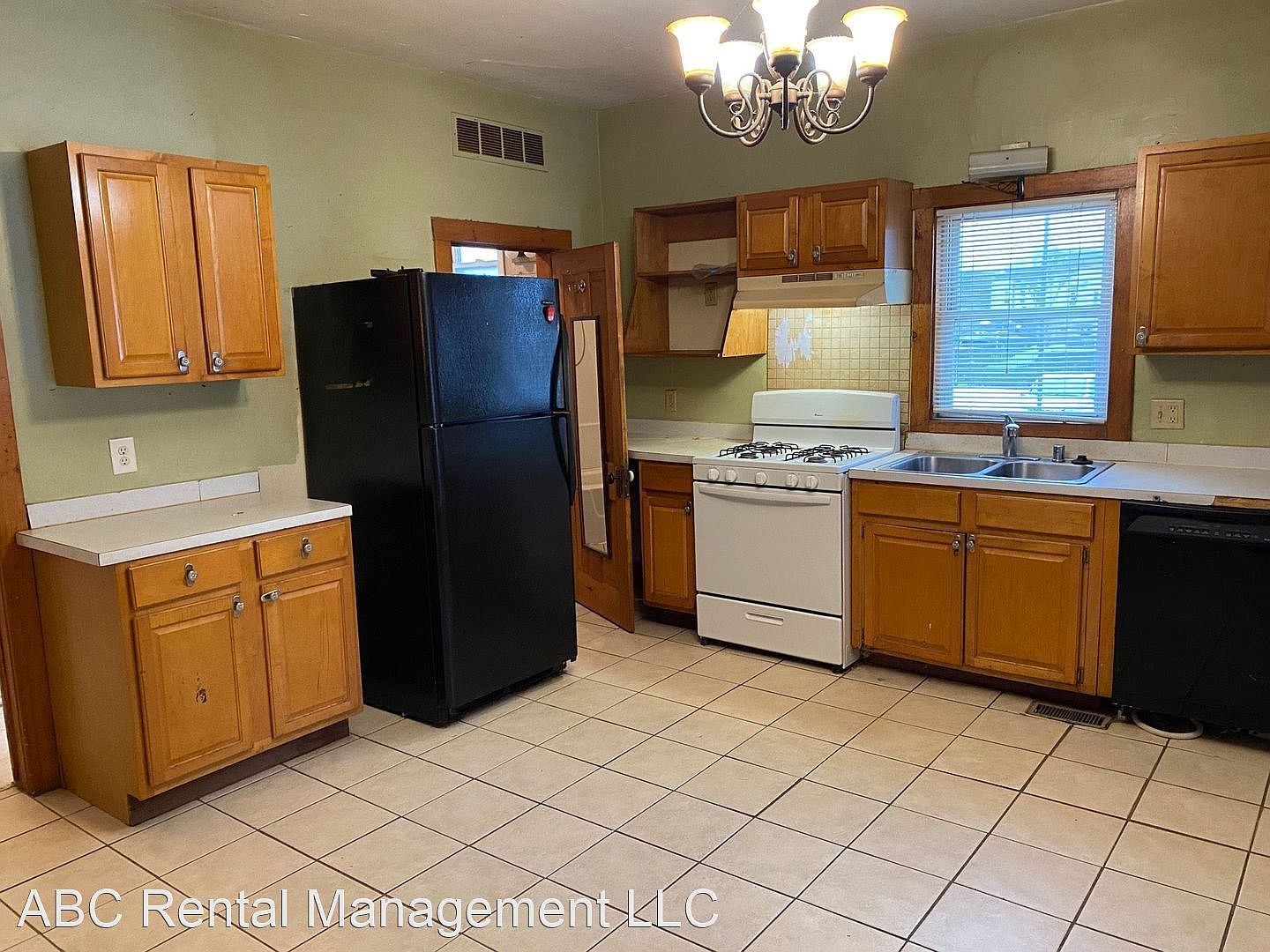 127 W Frederick St #A, Rhinelander, WI 54501 | Zillow