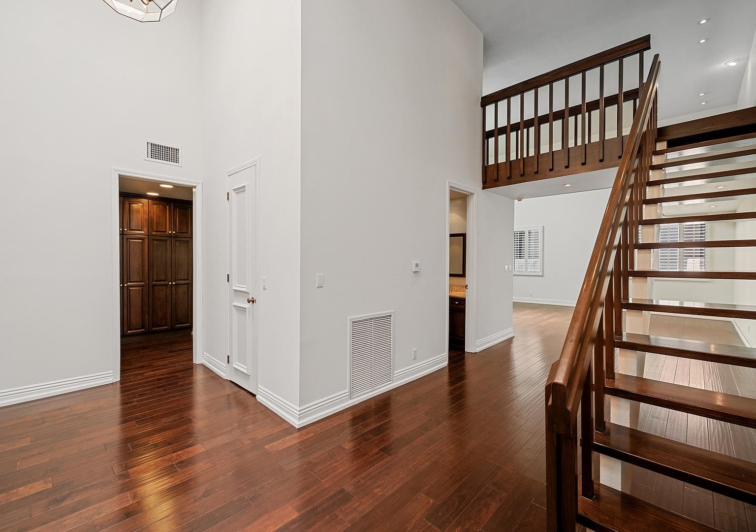 430 N Maple Dr APT 302, Beverly Hills, CA 90210 | Zillow