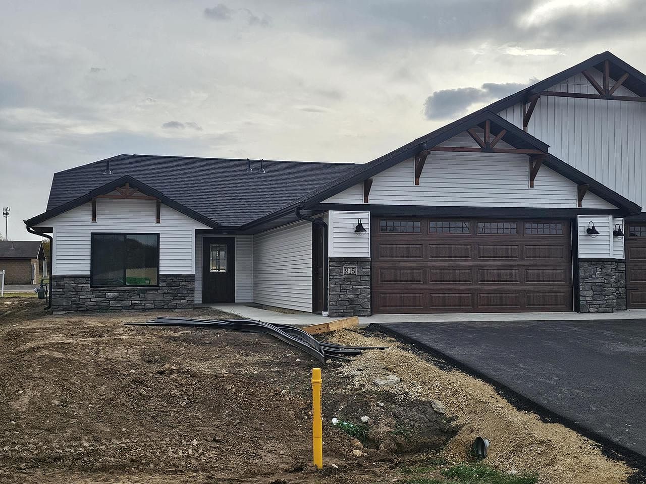 914 Silverthorne DRIVE, Viroqua, WI 54665 | MLS #1914360 | Zillow
