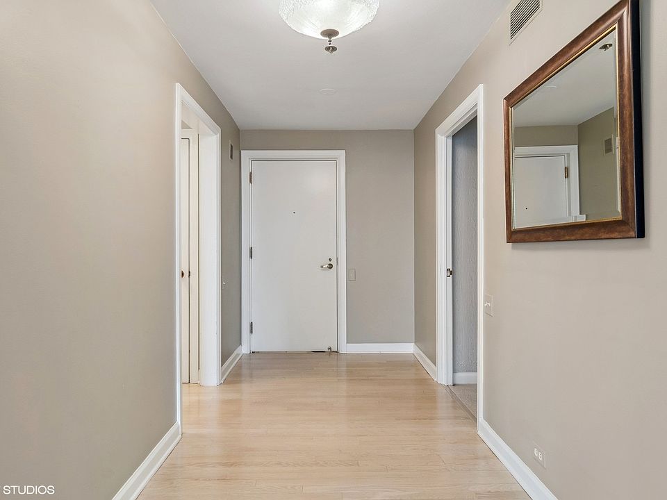 161 E Chicago Ave Chicago IL | Zillow