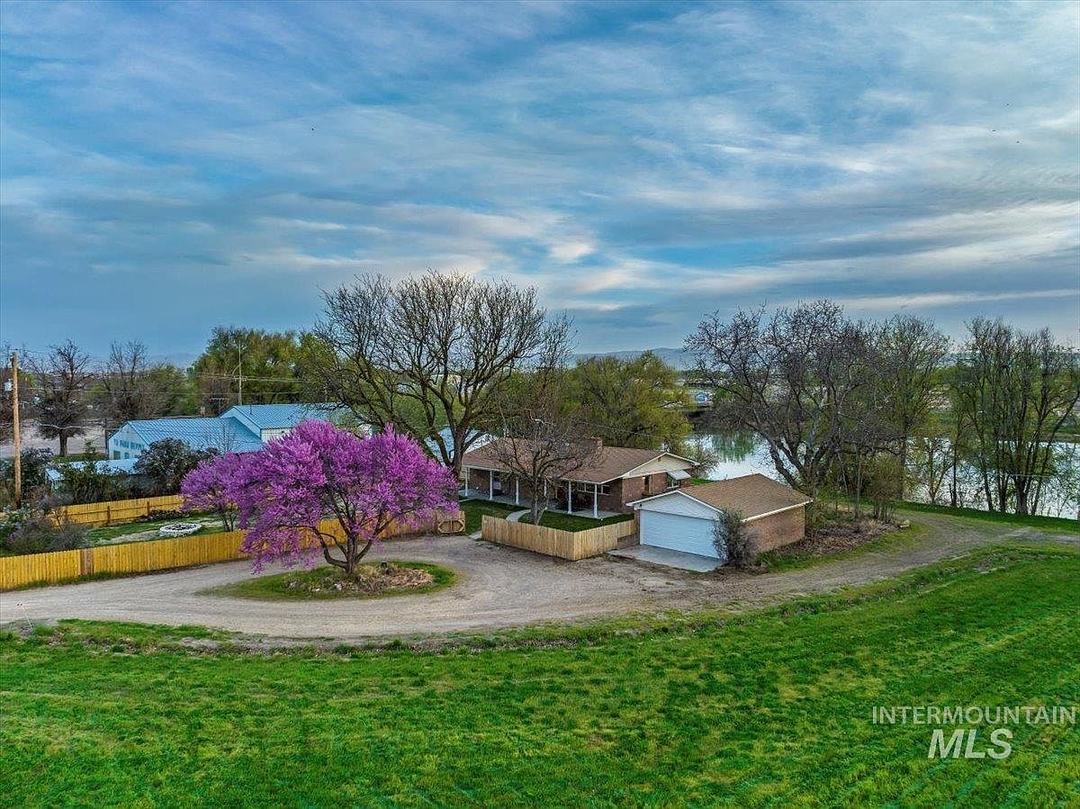 17273 Batt Corner Rd, Wilder, ID 83676 | Zillow