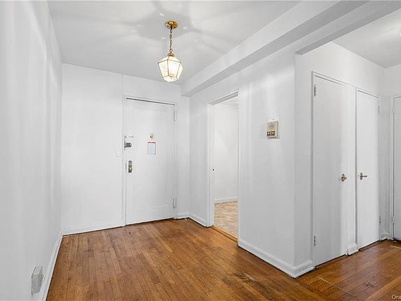 2104 Holland Avenue UNIT 3F, Bronx, NY 10462 | MLS #H6328720 | Zillow