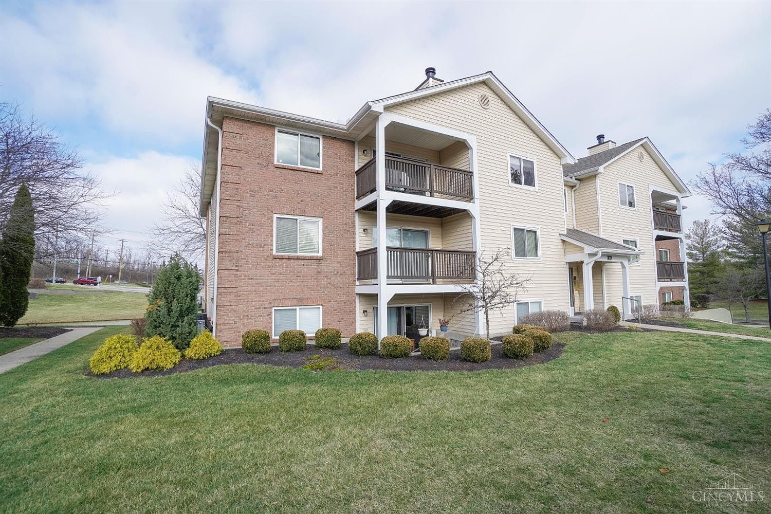 12191 Regency Run Ct APT 9, Cincinnati, OH 45240 | Zillow