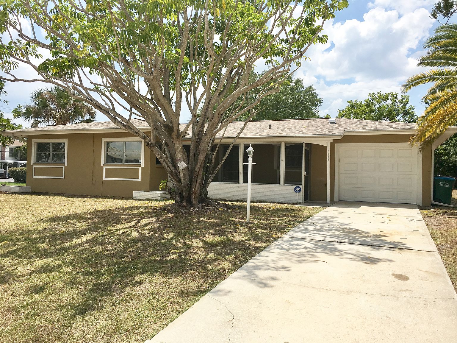 4528 SE 9th Pl, Cape Coral, FL 33904 | Zillow