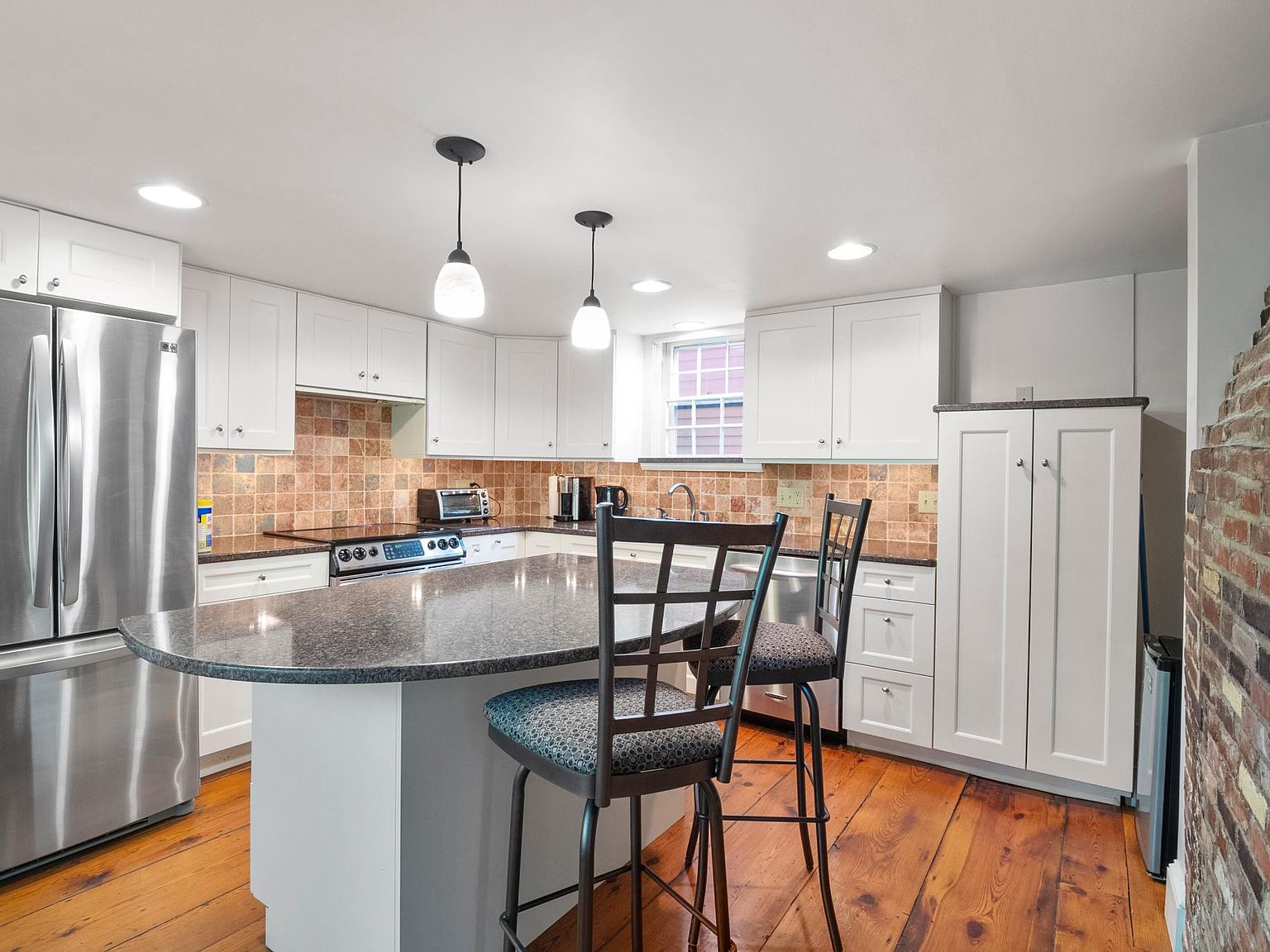 20 Sheldon St #1, Providence, RI 02906 | Zillow
