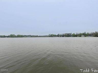 6777 Campau Lake Dr SE, Alto, MI 49302 | Zillow