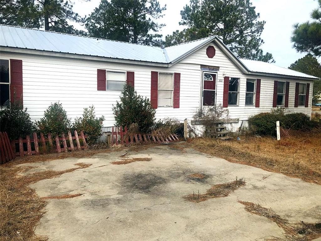 200 Greenbriar Cir, Ocilla, GA 31774 | Zillow