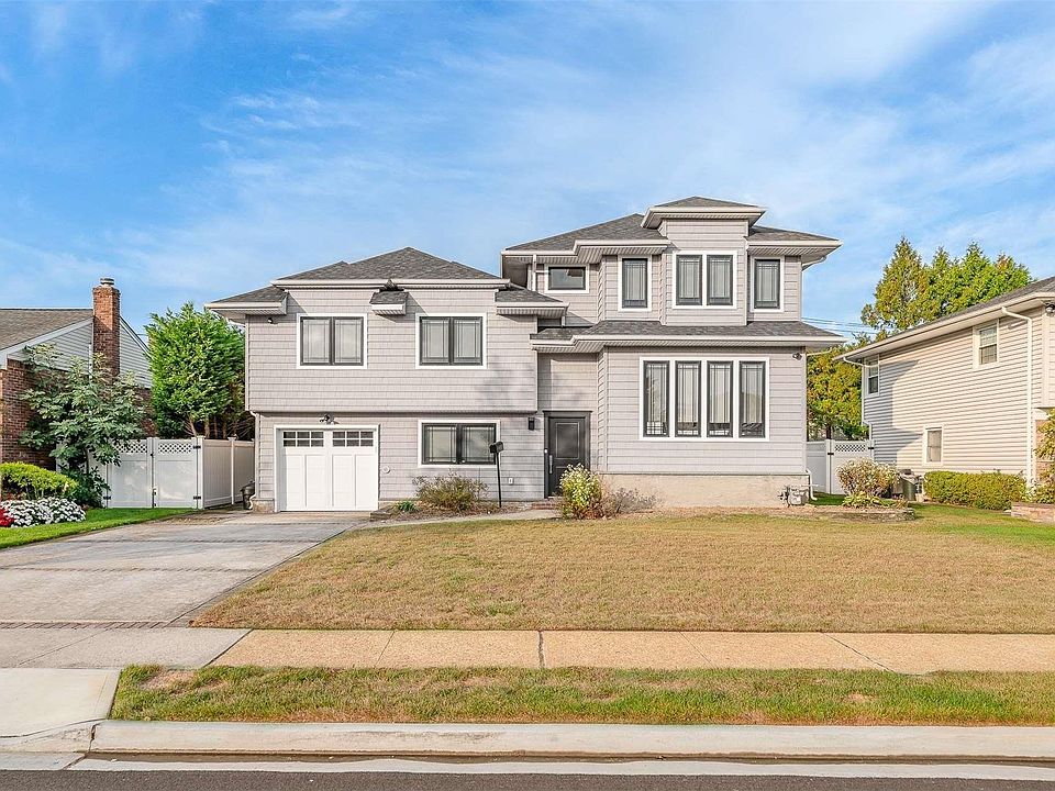 1524 Holiday Park Drive, Wantagh, NY 11793 | Zillow