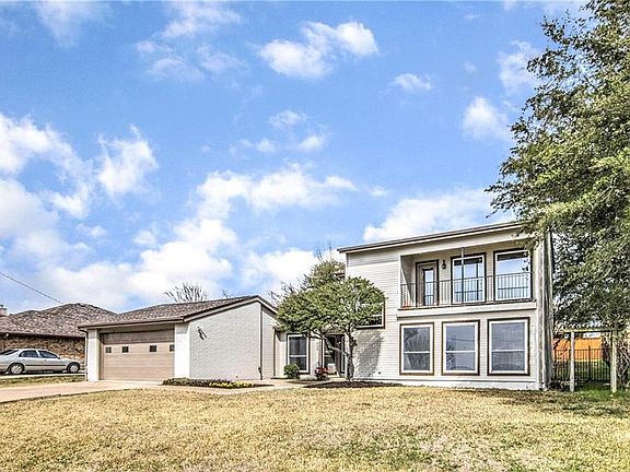 208 Scenic Dr, Heath, TX 75032 | Zillow