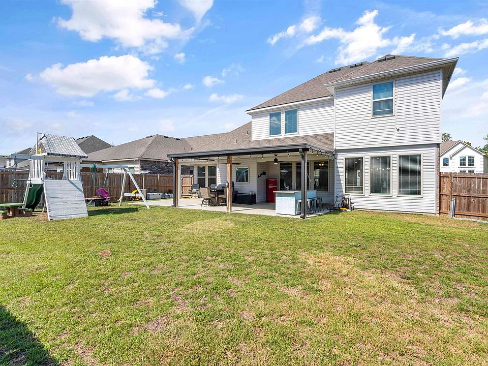 39446 Park Oak Ave, Prairieville, LA 70769 | Zillow