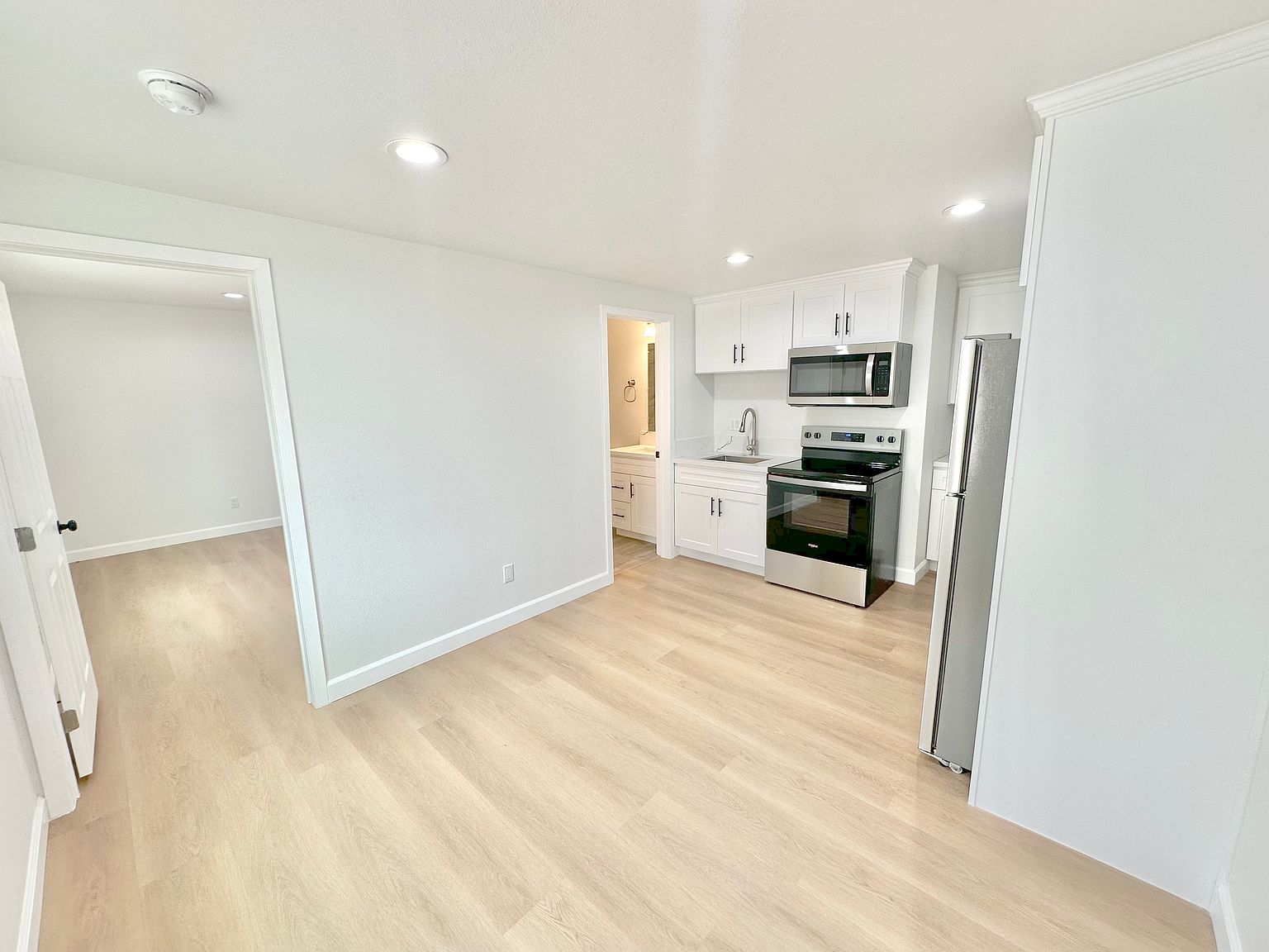 10714 Charnock Rd #10720-1/2, Los Angeles, CA 90034 | Zillow